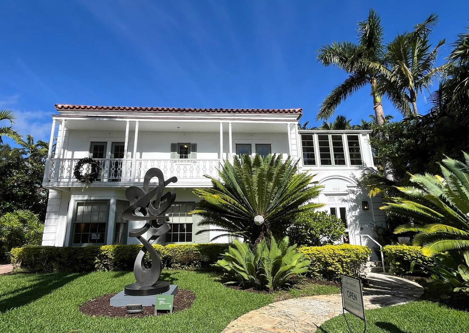 Ann Norton Sculpture Gardens is a gorgeous hidden treasure